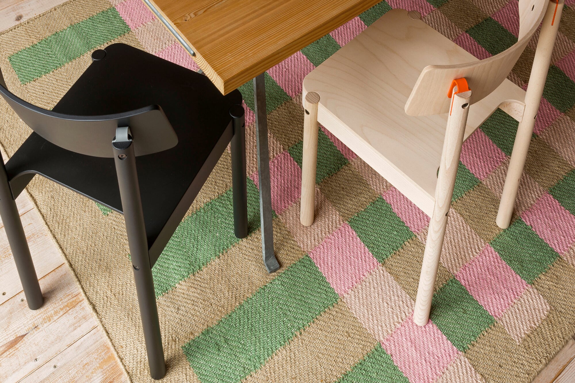 Holzstuhl EINSER I MAGAZIN